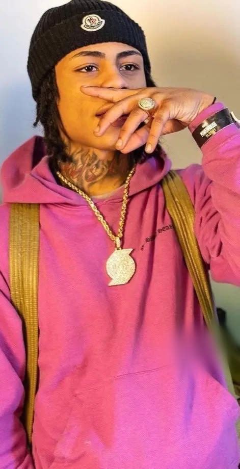 Pin By Naimbasfield On Quick Saves Rapper Outfits Cute Rappers