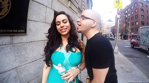 Sex And The City Tour Bus YouTube