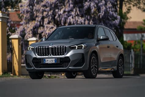 Frozen Pure Grey Mehr Fotos Zum Bmw Ix1 U11 In Italien