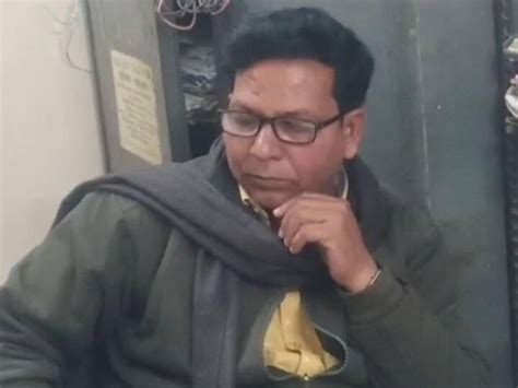 Jabalpur Lokayukta Police Has Arrested Electricity Officer Taking A
