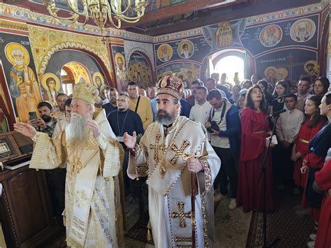 Освештан Храм Св Георгија на Трси Црква је лађа спасења гдје су сви браћа и сестре у Христу