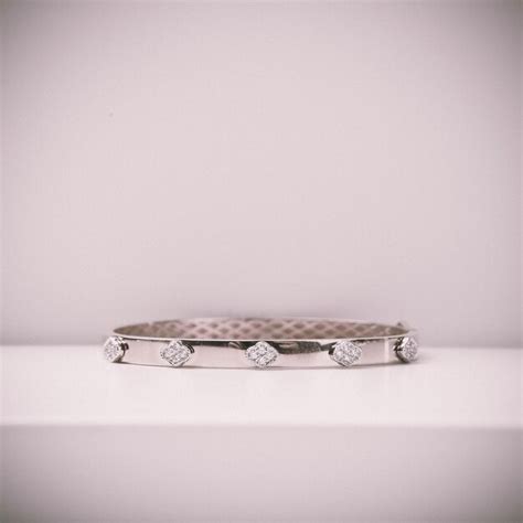 Joyas De Oro Y Diamantes Foto Premium