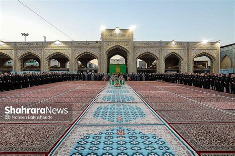 عکس‌هایی از مراسم تعویض پرچم گنبد حرم امام رضا ع ۱۷ شهریور ۱۴۰۳
