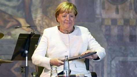 Angela Merkel Incluso Durante La Guerra Fr A Rusia Fue Un Confiable Proveedor De Energ A Rt
