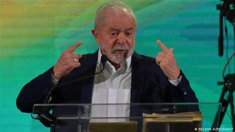 Lula tem dos votos válidos segundo Datafolha Planeta