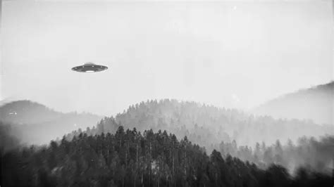 350 Ufoの写真 Hd Unsplashで無料画像をダウンロード