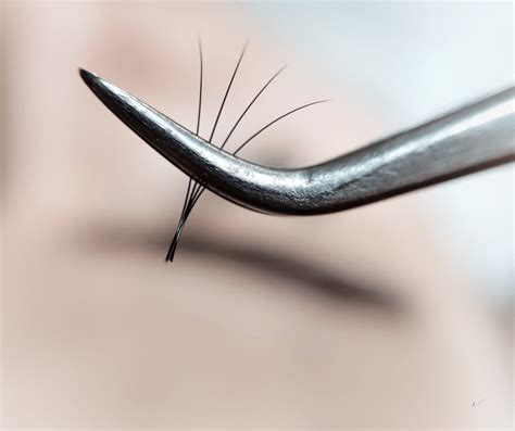 DIY Eyelash Extensions How To Lash From Home Lulu Beauty Spa