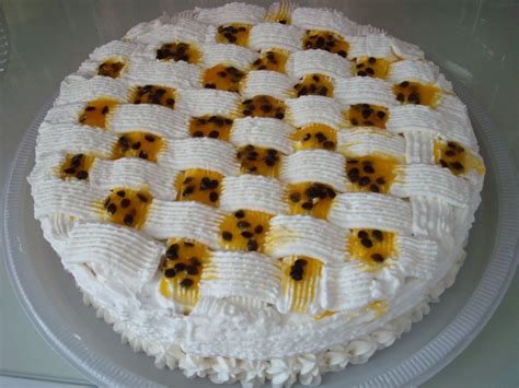 Cake Lu Bolo de Mousse de Maracujá