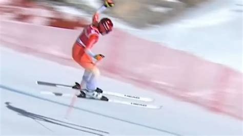 Ski Star Corinne Suter Reisst Sich Kreuzband Saison Vorbei Blick