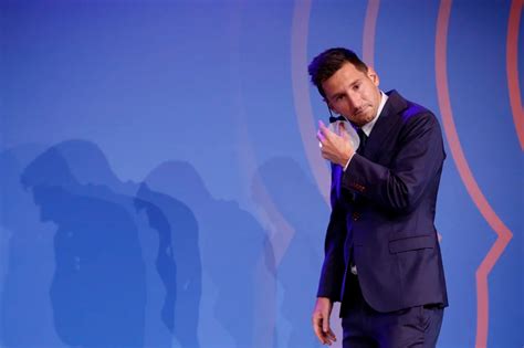 Visiblemente Emocionado Messi Confirmó Su Salida Del Barcelona “me