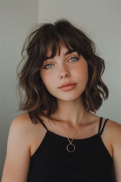 Hairstyles With Side Bangs Trendy Hairstyles Short Wavy Haircuts Short Hair With Bangs