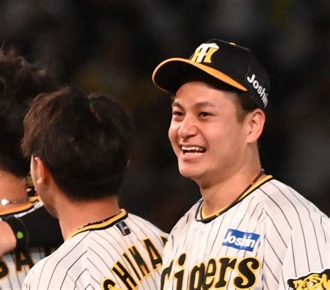岩崎優、横田慎太郎さんの登場曲「栄光の架け橋」でマウンドへ･･･甲子園4万人大合唱 ファン「涙腺崩壊･･･修復不可能です」「横田の登場曲は反則