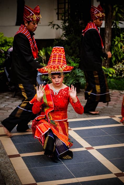 Traditional Dances From Batak Karo North Sumatra Traditional Dance