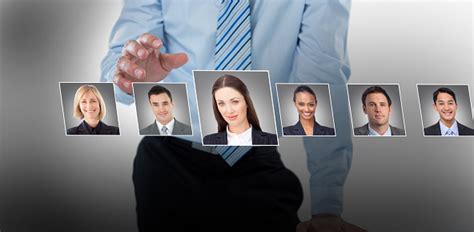 보이지 않는 물체를 만지는 척하는 사업가의 중간 부분의 합성 이미지 검은색에 대한 스톡 사진 및 기타 이미지 검은색 계획 구별하기 힘든 Istock