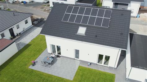 What Is Reactive Power Compensation How Yohoo Elec Inverters Improve