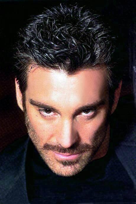 Michael T Weiss