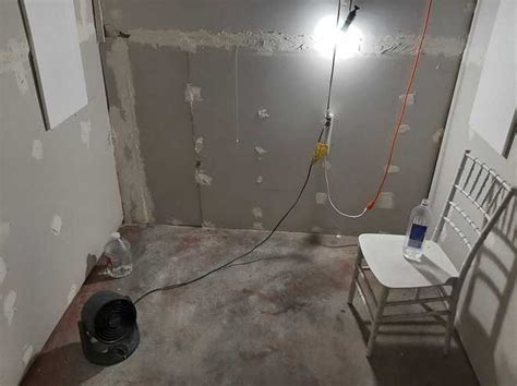 Fbi Looks For Victims After Woman Escapes From Cinderblock Cage