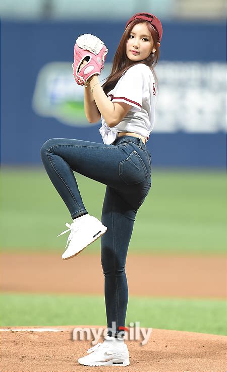 [md화보] 개미허리에 애플힙 엘리스 소희 섹시 시구의 정석