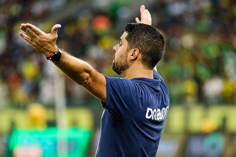Técnico Do Cuiabá Elogia Partida Diante Do Santos E Dispara Contra