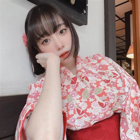 Kang Inkyungs Instagram Charles S Issue Humor