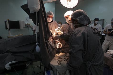 Paciente De 68 Anos Faz Primeira Cirurgia De Parkinson Na Bahia