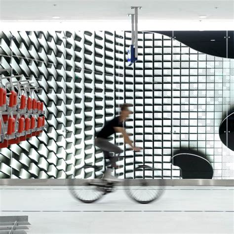 Miami Parking Facility Museum Garage Combines Several Exterior Designs