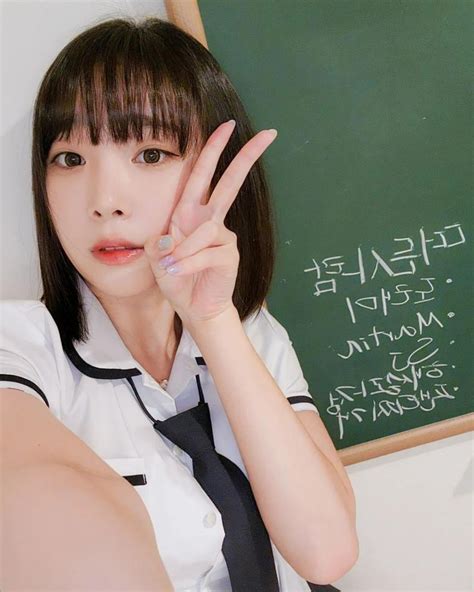 カン·インギョンインスタ チャールズニュースとユーモア