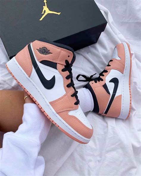 Bestoffshoes On Twitter Nike Shoes Women Sneakers Fashion Jordan
