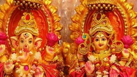 Diwali 2024 दिवाली पूजन के लिए लक्ष्मी गणेश की मूर्ति खरीदते समय ध्यान