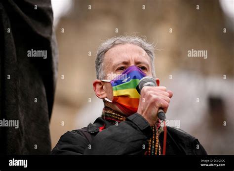 Human Rights Campaigner Peter Tatchell Addresses Activists Hi Res Stock