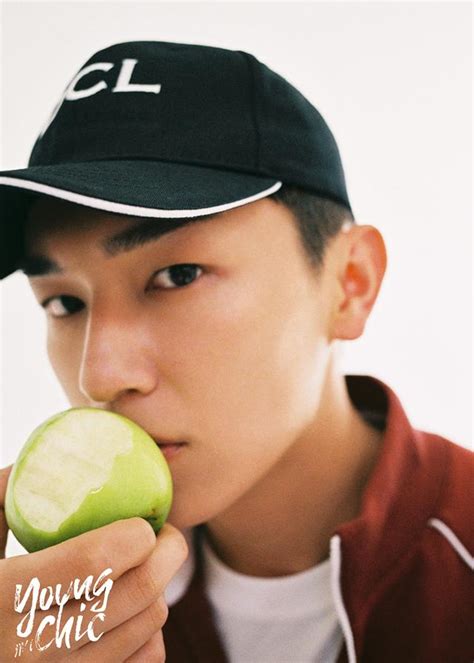 楊旭文最新寫真曝光 長腿吸睛化身魔幻少年 每日頭條