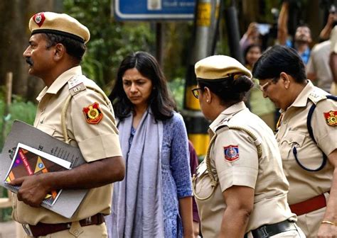 Aap Mp Swati Maliwal Arrives At Delhi Cm Arvind Kejriwals Residence