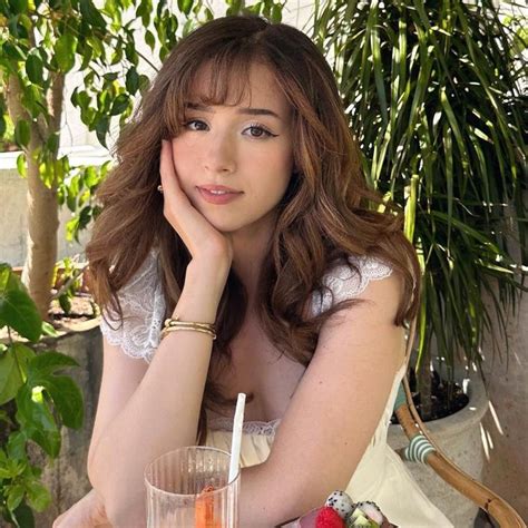 Pin By Om Arya On Pokimane Beautiful Celebrities Pretty People