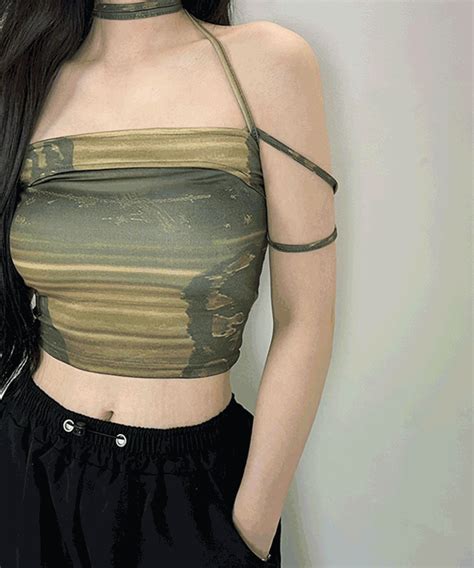 [md강력추천 모델소장] 홀리 크롭 타이다이 스트랩 탑 에이블리