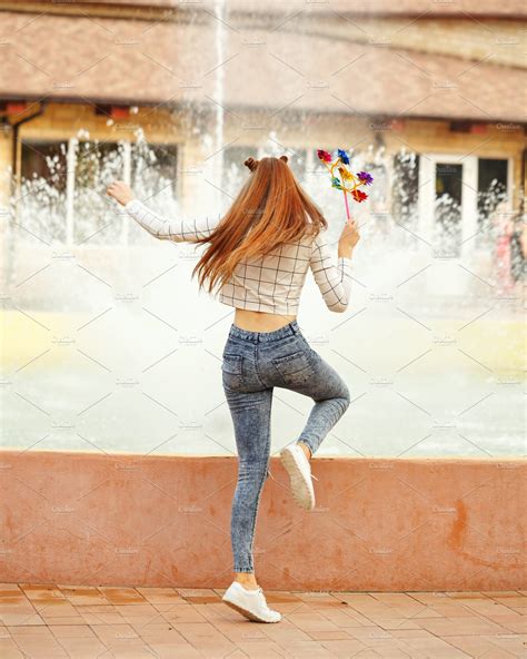 teenager spinner array tool back high quality people images