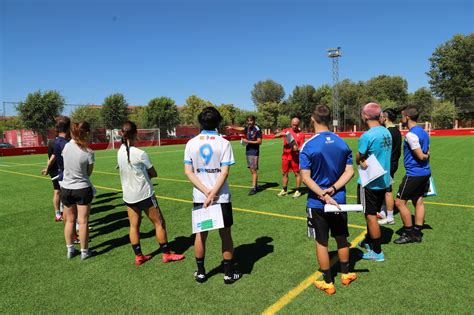 Un Nuevo Curso De Entrenador De Fútbol Uefa C Toma El Relevo De Los Que