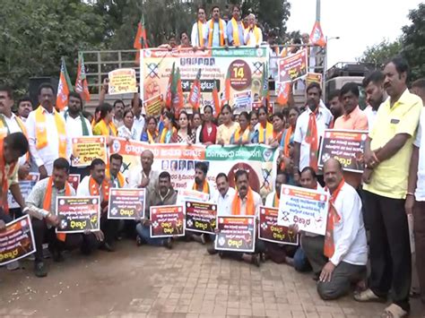 Karnataka Bjp Leaders Stage Protest Against State Govt Decision To