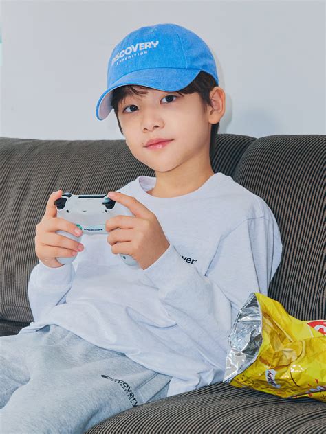 디스커버리 익스페디션 키즈 로고자수 피그먼트 볼캡 Blue 디스커버리 익스페디션 키즈 로고자수 피그먼트 볼캡 Blue