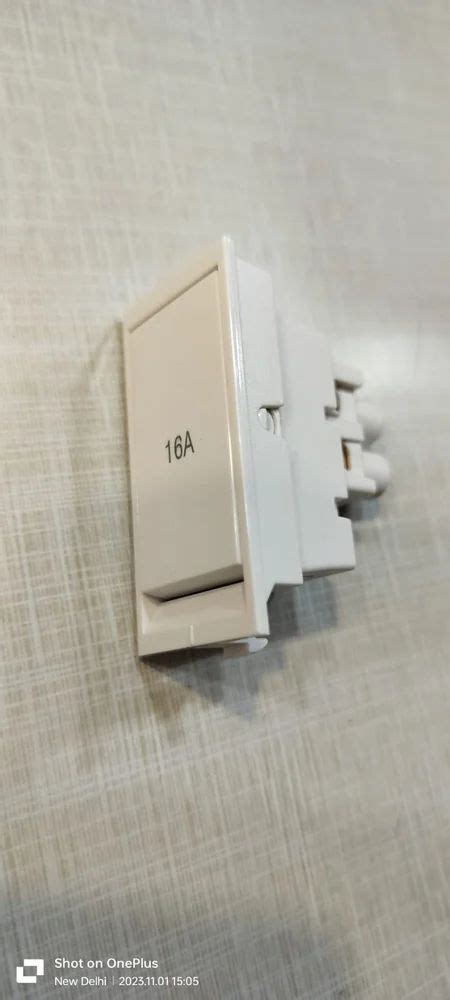 16a Pm Cona Status Flat One Way Modular Switch 1m At Rs 75 Piece In