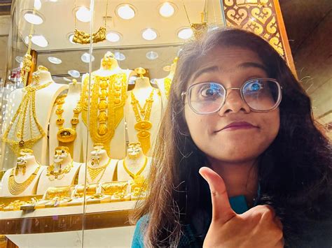 মালিহা হক রাইসার জন্মদিনের উপহার হিসেবে দামি বিলাসবহুল সুগন্ধি কেনার জন্য তহবিল সংগ্রহ