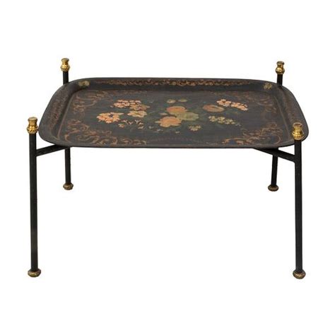 Mesa Auxiliar Siglo Xx Elaborado En Madera Y Enchapado Dorado