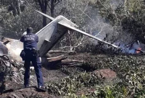 Cae Avión De La Sedena Hay 6 Muertos