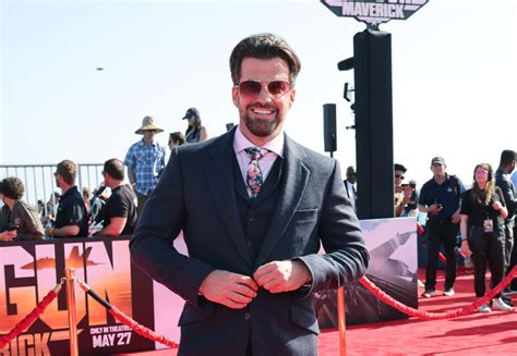 The Challenge Star Johnny Bananas Doubles Down That Tyson Apostol