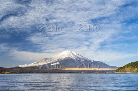 富士山 山梨県 山中湖町 235581789 の写真素材 アフロ