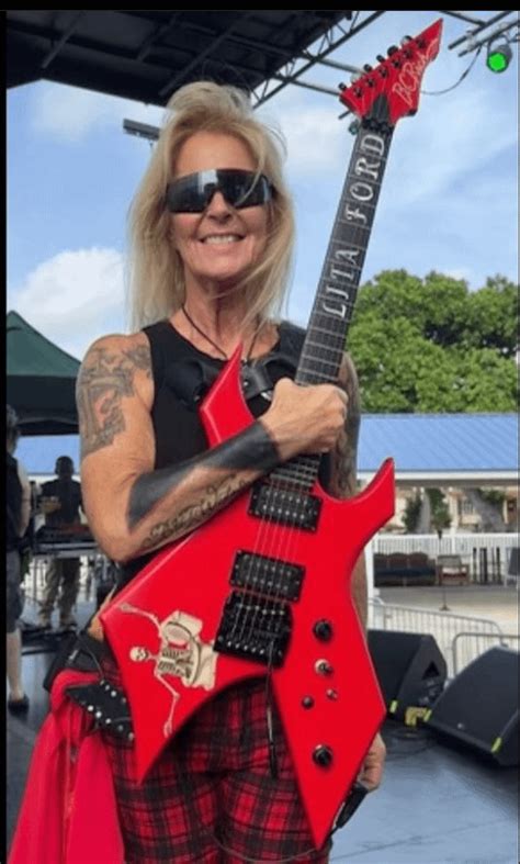 Lita Ford R70s