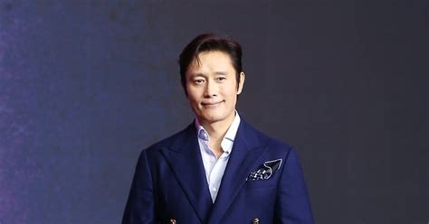 [et포토] 이병헌 연기 마스터의 겸손한 모습