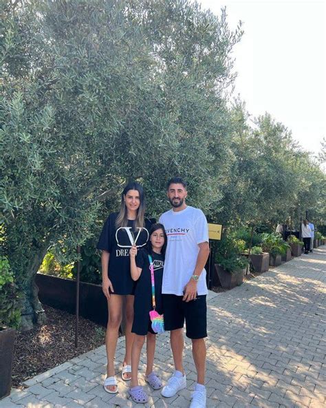 Futbolcu Mahmut Tekdemir in eşi Eda Tekdemir kimdir Mahmut Tekdemir kaç yaşında ve nereli