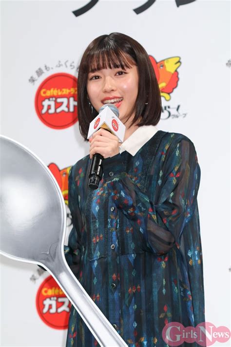 『絶対正義』で注目の白石聖が新cmでガストのクルーに 「微笑むシーンは自然体で撮ることができました」 Girlsnews