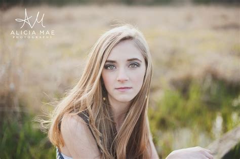 Senior Model Senior Girl Pose Senior Girl Posing Senior Photos