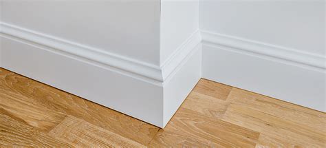 Sculptured Wall Base